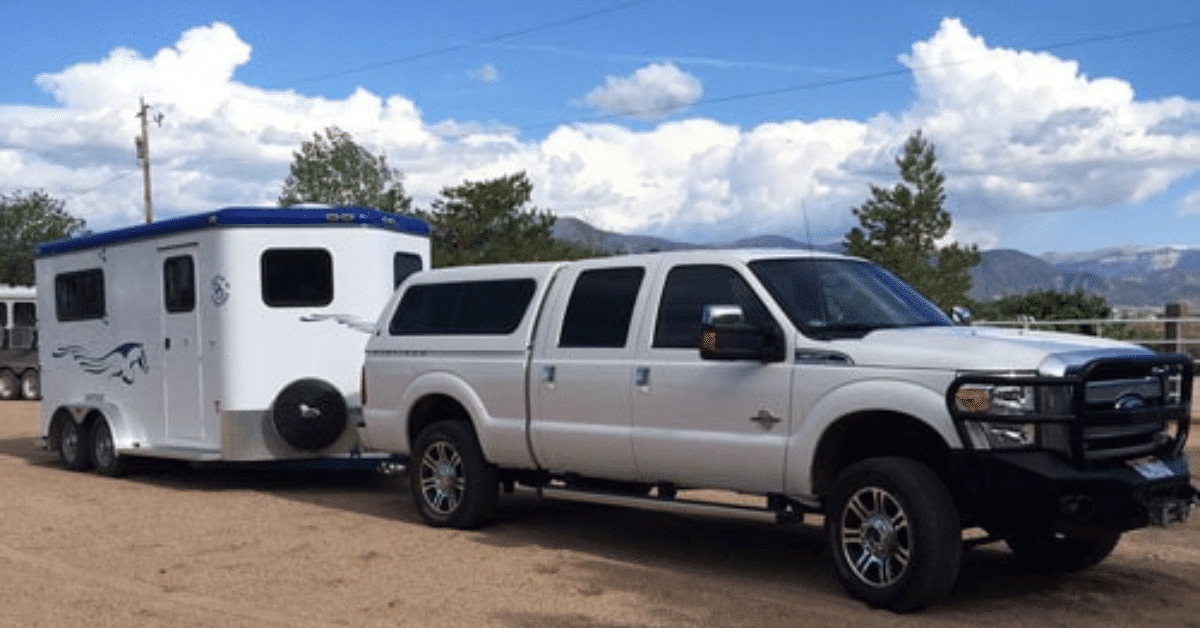 How to Hook Up a Bumper Pull Horse Trailer in 3 Simple Steps